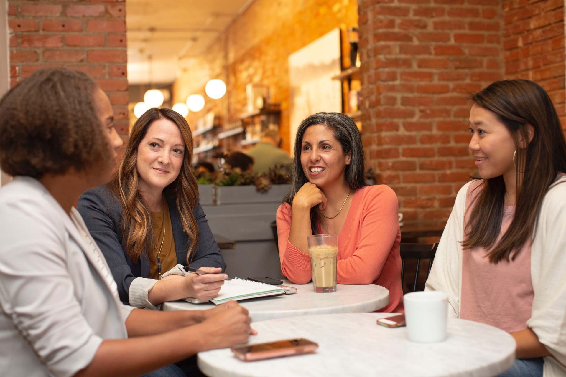 6 Common Reasons for Miscommunication at Work (+How to Avoid Them)